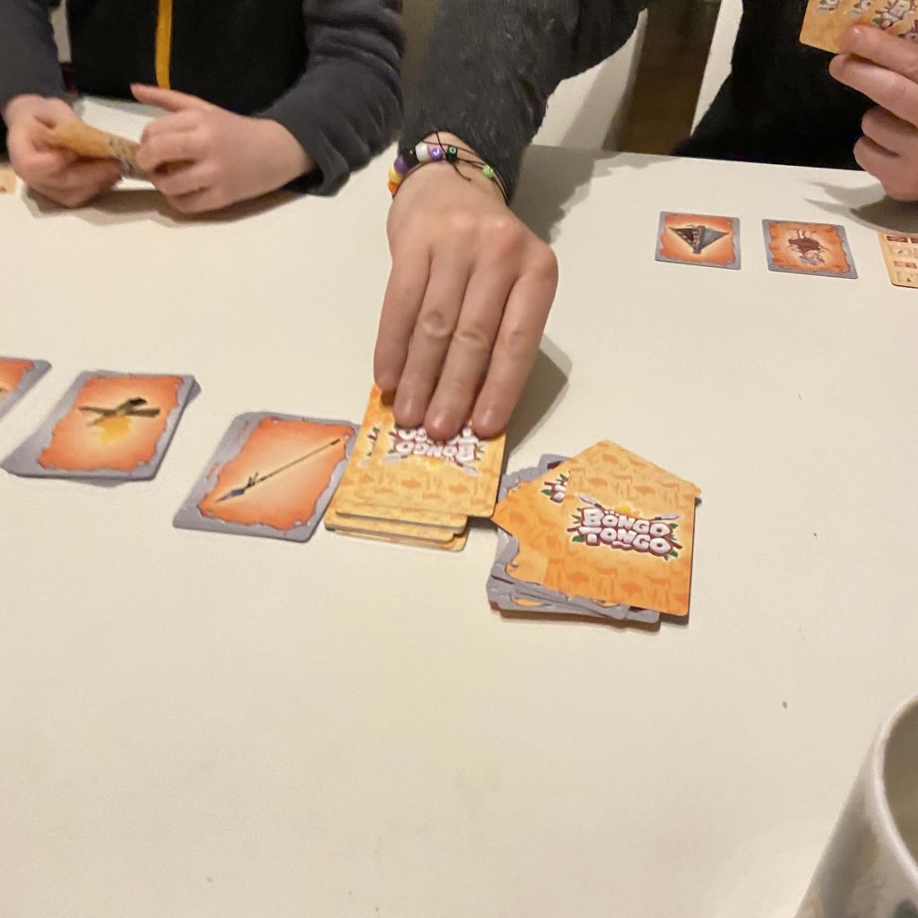 BONGO TONGO, el juego de mesa familiar para volver a la prehistoria - Los 3 padawan y mamá